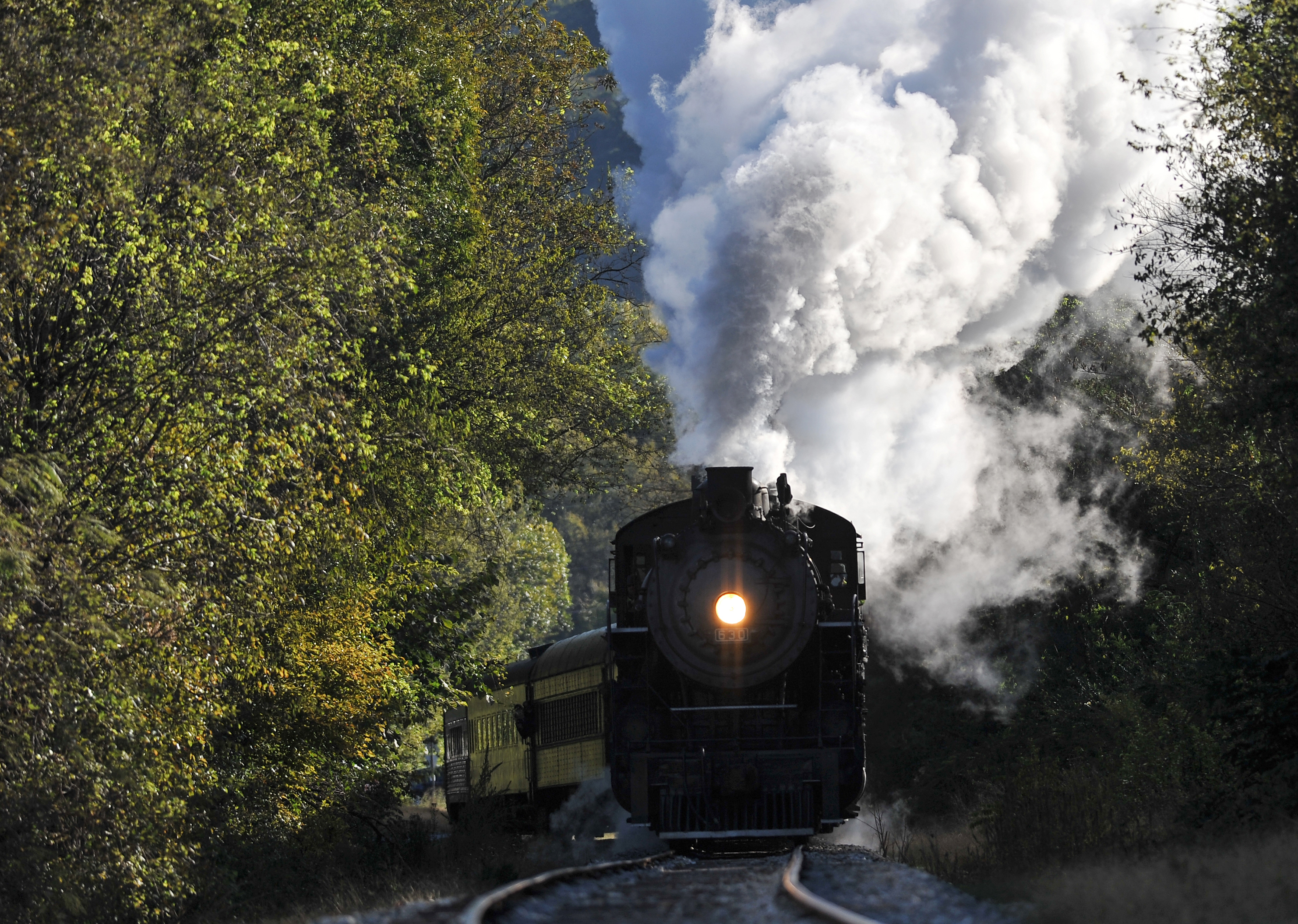 Chasing Steam – Rising Rock